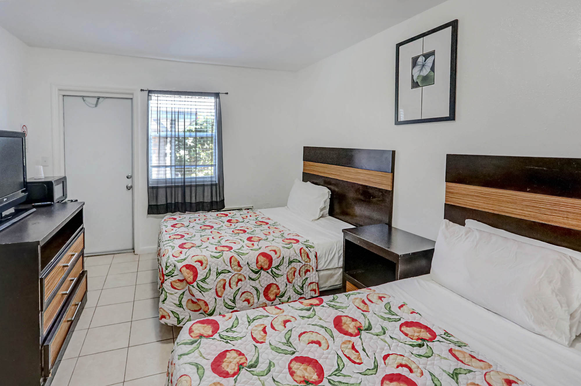 Regular hotel room - Richard's Hotel